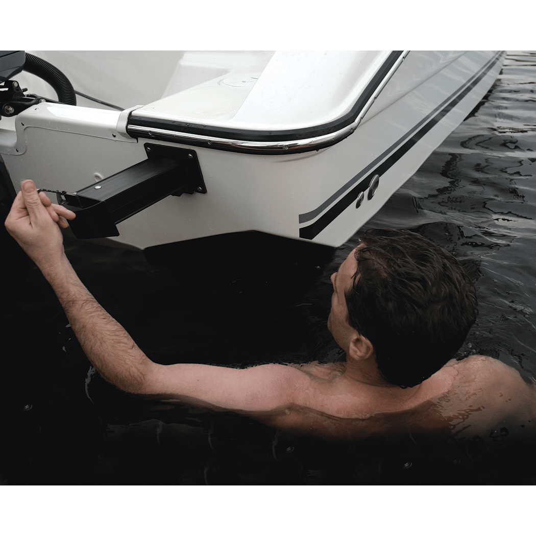 EEZ-IN Integrated Transom Ladder