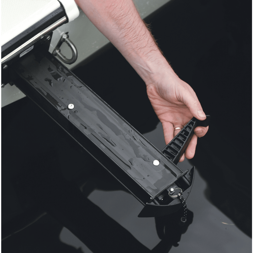 EEZ-IN Integrated Transom Ladder